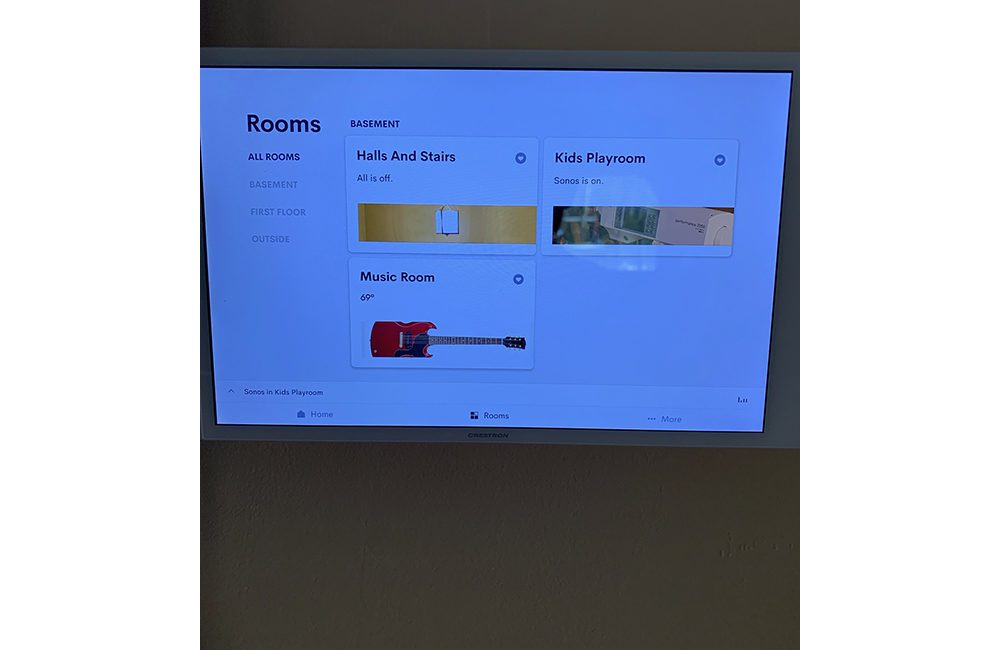 Hands-On: Streamlined Crestron 70 Series Touch Screens Provide User ...